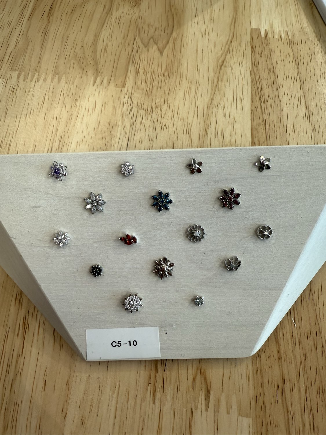 Display Block: C5-10 – Tacoma's Best Piercing